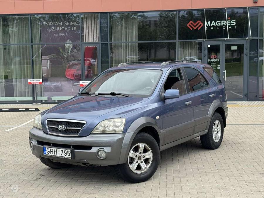 Blue Kia Sorento 2004 in Klaipeda, with an engine capacity of 0.00 L and mileage of 324 thousand km for 1850 €, photo 1 on AUTOMOTO.COM.LV