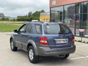 Blue Kia Sorento 2004 in Klaipeda, with an engine capacity of 0.00 L and mileage of 324 thousand km for 1850 €, photo 6 on AUTOMOTO.COM.LV