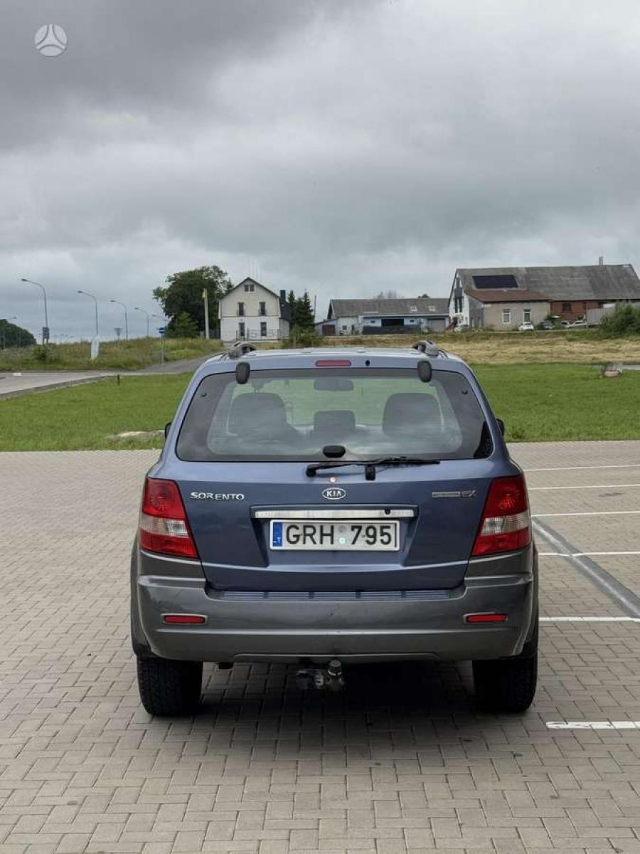 Blue Kia Sorento 2004 in Klaipeda, with an engine capacity of 0.00 L and mileage of 324 thousand km for 1850 €, photo 7 on AUTOMOTO.COM.LV