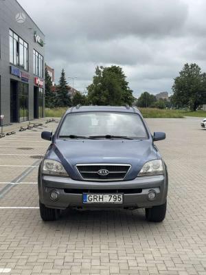 Blue Kia Sorento 2004 in Klaipeda, with an engine capacity of 0.00 L and mileage of 324 thousand km for 1850 €, photo 8 on AUTOMOTO.COM.LV
