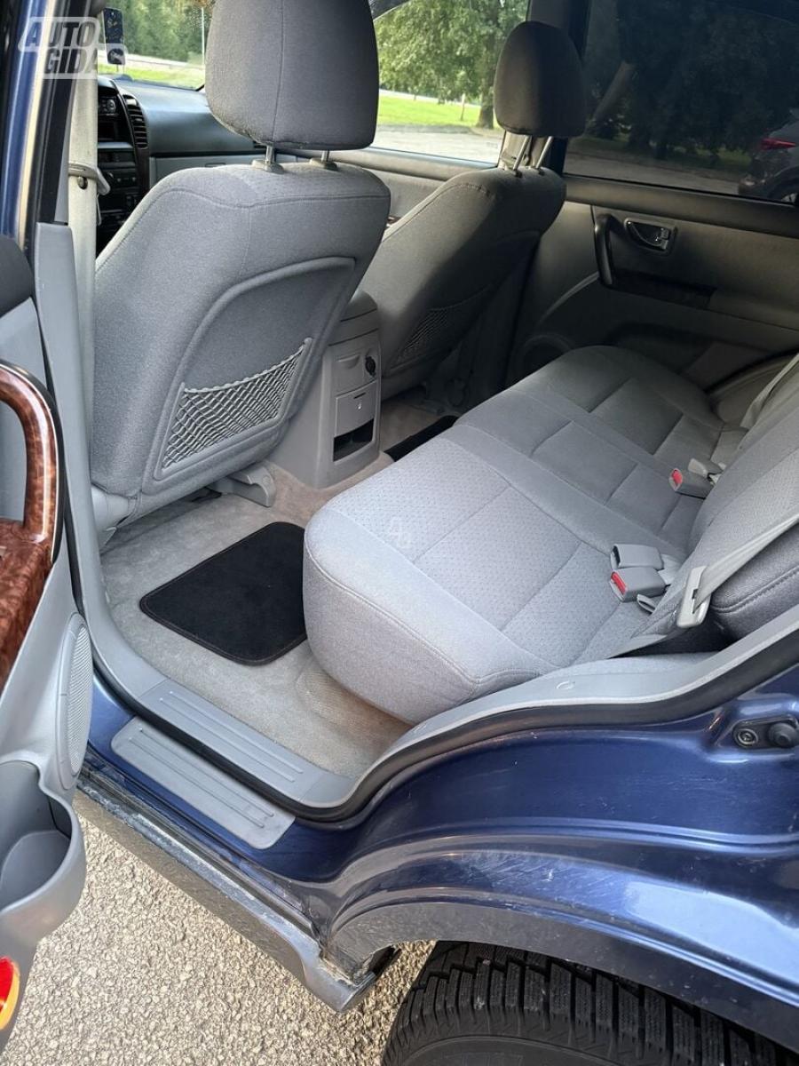 Blue Kia Sorento 2004 in Radviliskis, with an engine capacity of 2.50 L and mileage of 170 thousand km for 2650 €, photo 6 on AUTOMOTO.COM.LV