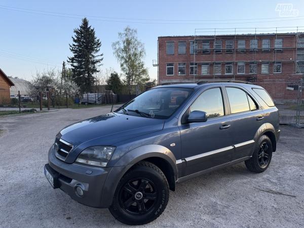 Blue Kia Sorento 2006 in Prienai, with an engine capacity of 2.50 L and mileage of 265 thousand km for 2650 €, photo 3 on AUTOMOTO.COM.LV