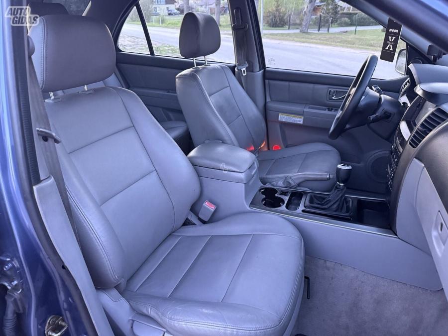 Zils Kia Sorento 2006 Prienai, ar dzinēja tilpumu 2.50 L un nobraukumu 265 tūkst. km par 2650 €, foto 16 vietnē AUTOMOTO.COM.LV