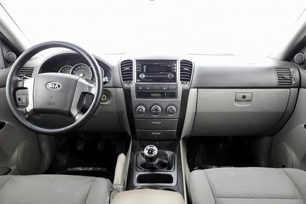 Blue Kia Sorento 2008 in Tallinn, with an engine capacity of 2.50 L and mileage of 224 thousand km for 2399 €, photo 5 on AUTOMOTO.COM.LV