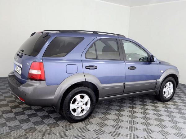 Blue Kia Sorento 2008 in Tallinn, with an engine capacity of 2.50 L and mileage of 224 thousand km for 2399 €, photo 10 on AUTOMOTO.COM.LV