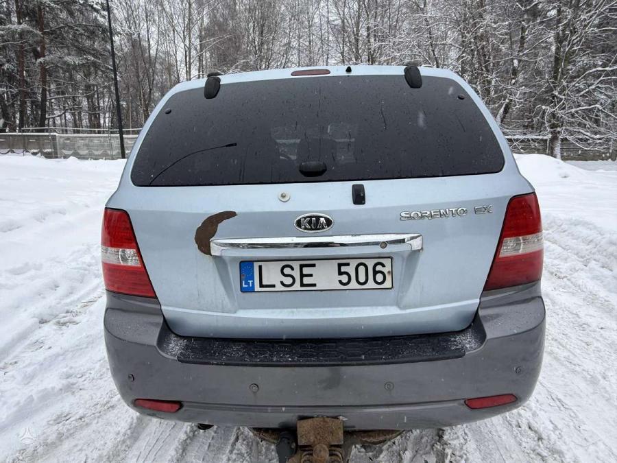 Blue Kia Sorento 2009 in Vilnius, with an engine capacity of 2.50 L and mileage of 272 thousand km for 2770 €, photo 4 on AUTOMOTO.COM.LV