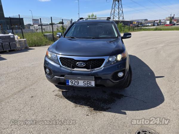 Blue Kia Sorento 2010 in Tartu, with an engine capacity of 2.20 L and mileage of 341 thousand km for 5700 €, photo 1 on AUTOMOTO.COM.LV