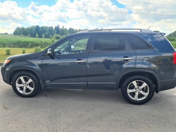 Zils Kia Sorento 2011 Šauļi, ar dzinēja tilpumu 2.20 L un nobraukumu 320 tūkst. km par 5200 €, foto 5 vietnē AUTOMOTO.COM.LV
