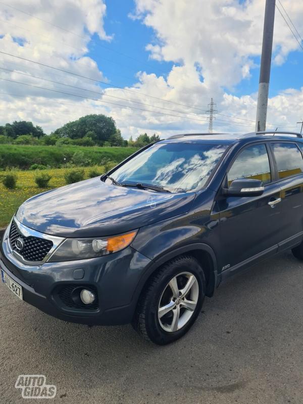 Zils Kia Sorento 2011 Šauļi, ar dzinēja tilpumu 2.20 L un nobraukumu 320 tūkst. km par 5200 €, foto 7 vietnē AUTOMOTO.COM.LV