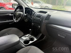 Zils Kia Sorento 2011 Rīga, ar dzinēja tilpumu 2.20 L un nobraukumu 0 tūkst. km par 5990 €, foto 16 vietnē AUTOMOTO.COM.LV