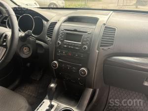 Zils Kia Sorento 2011 Rīga, ar dzinēja tilpumu 2.20 L un nobraukumu 0 tūkst. km par 5990 €, foto 17 vietnē AUTOMOTO.COM.LV