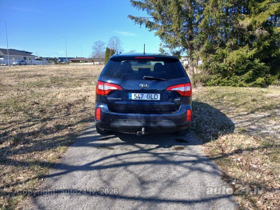 Zils Kia Sorento 2014 Tallina, ar dzinēja tilpumu 2.20 L un nobraukumu 189 tūkst. km par 9999 €, foto 8 vietnē AUTOMOTO.COM.LV