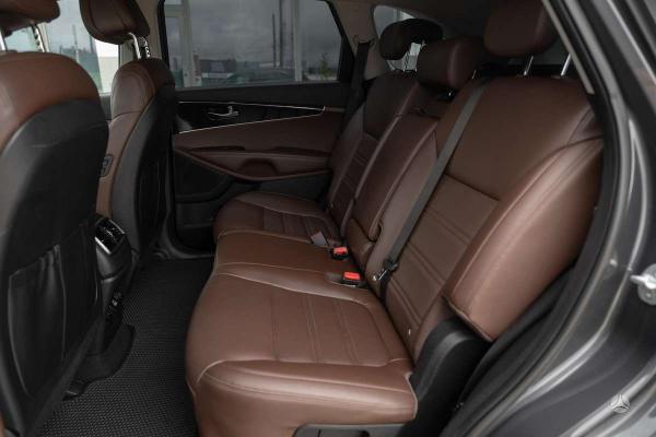 Zils Kia Sorento 2016 Viļņa, ar dzinēja tilpumu 2.00 L un nobraukumu 185 tūkst. km par 15750 €, foto 10 vietnē AUTOMOTO.COM.LV