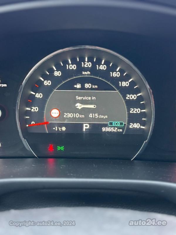 Blue Kia Sorento 2018 in Tallinn, with an engine capacity of 2.20 L and mileage of 104 thousand km for 20500 €, photo 11 on AUTOMOTO.COM.LV