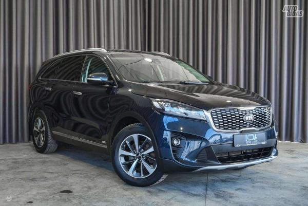 Blue Kia Sorento 2018 in Marijampole, with an engine capacity of 2.20 L and mileage of 276 thousand km for 15450 €, photo 1 on AUTOMOTO.COM.LV