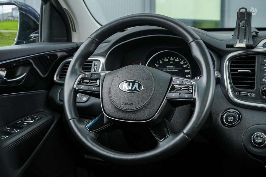 Zils Kia Sorento 2018 Kauņa, ar dzinēja tilpumu 2.20 L un nobraukumu 276 tūkst. km par 14950 €, foto 19 vietnē AUTOMOTO.COM.LV