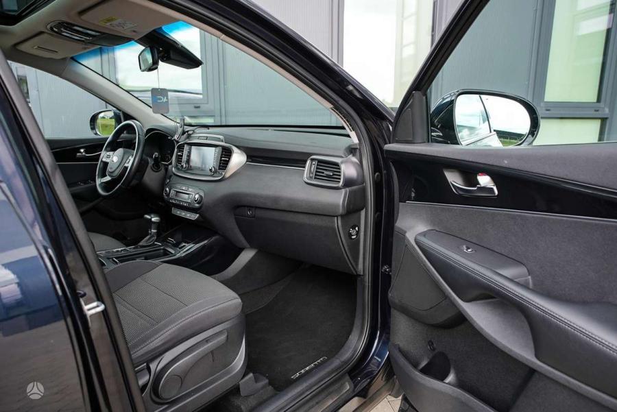 Zils Kia Sorento 2018 Kauņa, ar dzinēja tilpumu 2.20 L un nobraukumu 276 tūkst. km par 14950 €, foto 41 vietnē AUTOMOTO.COM.LV