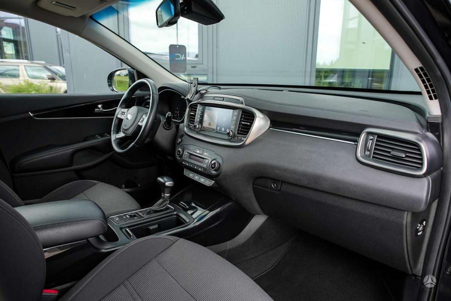 Zils Kia Sorento 2018 Kauņa, ar dzinēja tilpumu 2.20 L un nobraukumu 276 tūkst. km par 14950 €, foto 42 vietnē AUTOMOTO.COM.LV