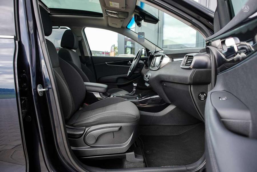 Zils Kia Sorento 2018 Kauņa, ar dzinēja tilpumu 2.20 L un nobraukumu 276 tūkst. km par 14950 €, foto 43 vietnē AUTOMOTO.COM.LV