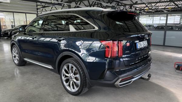 Blue Kia Sorento 2021 in Riga, with an engine capacity of 2.20 L and mileage of 105 thousand km for 3190000 €, photo 2 on AUTOMOTO.COM.LV