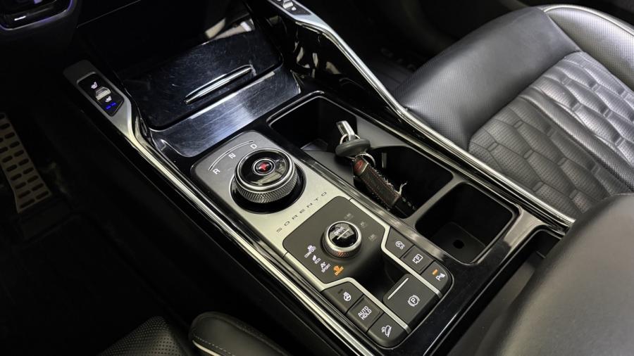 Zils Kia Sorento 2021 Rīga, ar dzinēja tilpumu 2.20 L un nobraukumu 105 tūkst. km par 3190000 €, foto 24 vietnē AUTOMOTO.COM.LV