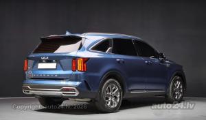 Blue Kia Sorento 2022 in Tallinn, with an engine capacity of 2.20 L and mileage of 72 thousand km for 30880 €, photo 3 on AUTOMOTO.COM.LV