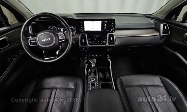 Blue Kia Sorento 2022 in Tallinn, with an engine capacity of 2.20 L and mileage of 72 thousand km for 30880 €, photo 5 on AUTOMOTO.COM.LV