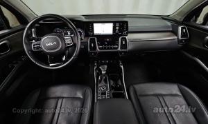 Blue Kia Sorento 2022 in Tallinn, with an engine capacity of 2.20 L and mileage of 72 thousand km for 30880 €, photo 5 on AUTOMOTO.COM.LV