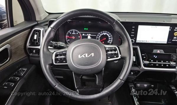 Blue Kia Sorento 2022 in Tallinn, with an engine capacity of 2.20 L and mileage of 72 thousand km for 30880 €, photo 6 on AUTOMOTO.COM.LV