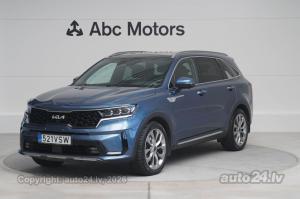 Zils Kia Sorento 2023 Tallina, ar dzinēja tilpumu 2.20 L un nobraukumu 95 tūkst. km par 38990 €, foto  vietnē AUTOMOTO.COM.LV