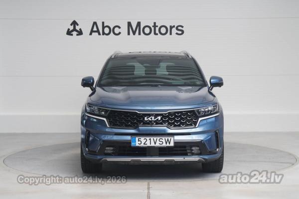 Blue Kia Sorento 2023 in Tallinn, with an engine capacity of 2.20 L and mileage of 95 thousand km for 38990 €, photo 2 on AUTOMOTO.COM.LV