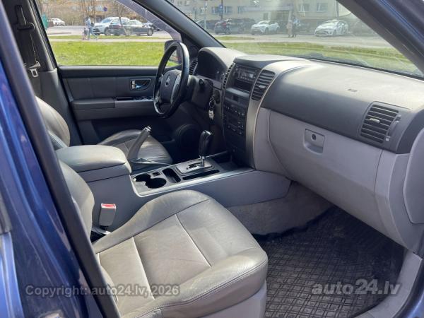 Blue Kia Sorento 2006 in Tallinn, with an engine capacity of 2.50 L and mileage of 267 thousand km for 1999 €, photo 5 on AUTOMOTO.COM.LV