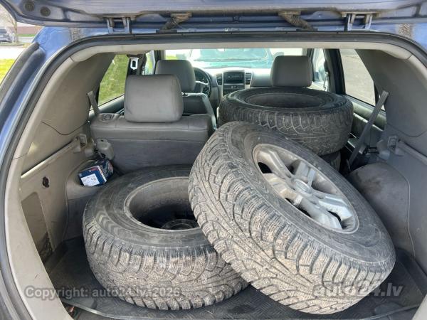 Blue Kia Sorento 2006 in Tallinn, with an engine capacity of 2.50 L and mileage of 267 thousand km for 1999 €, photo 10 on AUTOMOTO.COM.LV