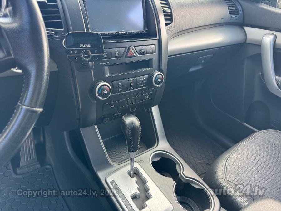 Zils Kia Sorento 2010 Tallina, ar dzinēja tilpumu 2.20 L un nobraukumu 340 tūkst. km par 5350 €, foto 14 vietnē AUTOMOTO.COM.LV