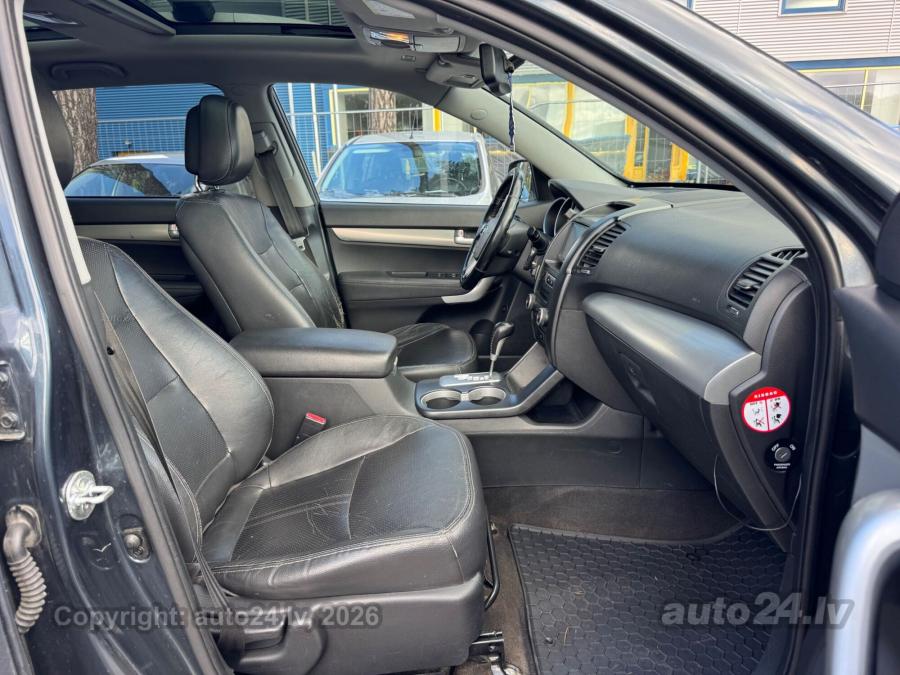 Zils Kia Sorento 2010 Tallina, ar dzinēja tilpumu 2.20 L un nobraukumu 340 tūkst. km par 5350 €, foto 15 vietnē AUTOMOTO.COM.LV