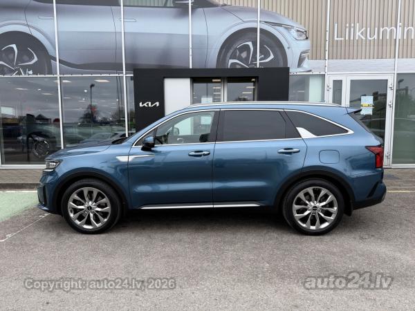 Blue Kia Sorento 2023 in Tallinn, with an engine capacity of 2.20 L and mileage of 89 thousand km for 41900 €, photo 2 on AUTOMOTO.COM.LV