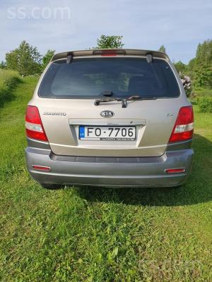Brūns Kia Sorento 2005 Rēzekne, ar dzinēja tilpumu 2.40 L un nobraukumu 175 tūkst. km par 2800 €, foto 4 vietnē AUTOMOTO.COM.LV