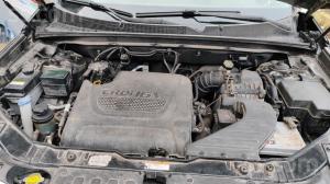 Brown Kia Sorento 2010 in Daugavpils, with an engine capacity of 2.20 L and mileage of 246 thousand km for 3500 €, photo 8 on AUTOMOTO.COM.LV