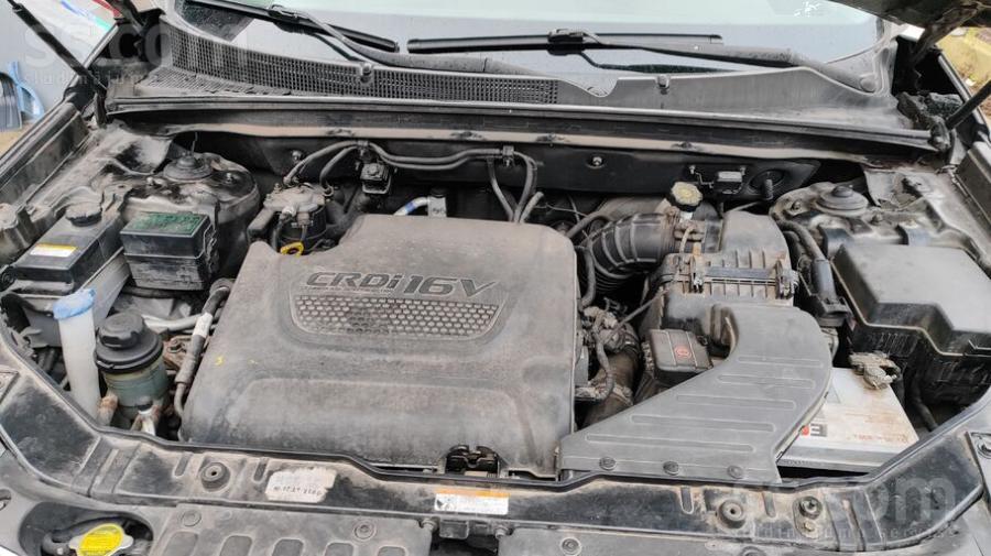 Brown Kia Sorento 2010 in Daugavpils, with an engine capacity of 2.20 L and mileage of 246 thousand km for 3500 €, photo 8 on AUTOMOTO.COM.LV