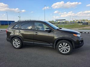 Brown Kia Sorento 2010 in Marijampole, with an engine capacity of 2.20 L and mileage of 265 thousand km for 4400 €, photo  on AUTOMOTO.COM.LV