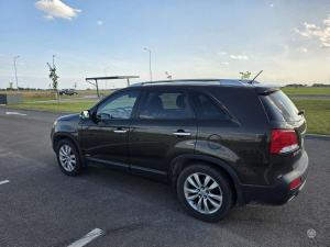 Brown Kia Sorento 2010 in Marijampole, with an engine capacity of 2.20 L and mileage of 265 thousand km for 4400 €, photo 11 on AUTOMOTO.COM.LV
