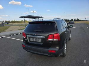 Brown Kia Sorento 2010 in Marijampole, with an engine capacity of 2.20 L and mileage of 265 thousand km for 4400 €, photo 15 on AUTOMOTO.COM.LV