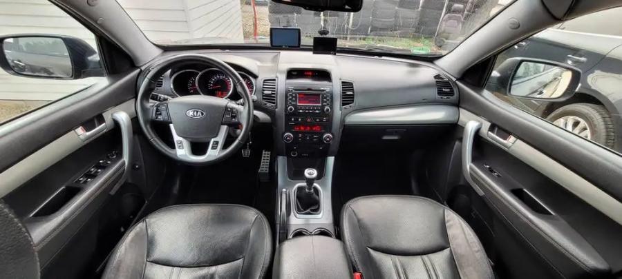Brūns Kia Sorento 2011 Rīga, ar dzinēja tilpumu 2.20 L un nobraukumu 224 tūkst. km par 9500 €, foto 9 vietnē AUTOMOTO.COM.LV