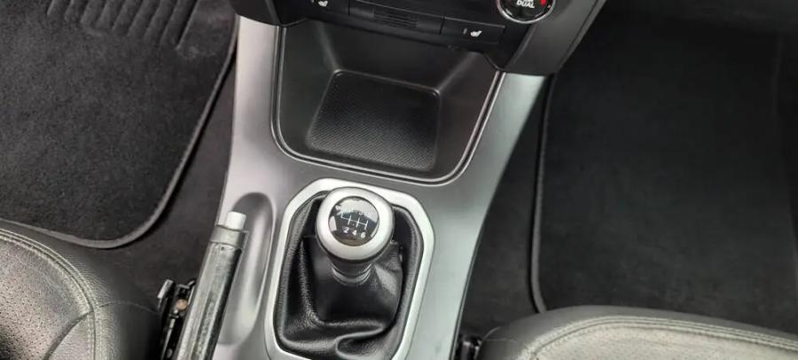 Brūns Kia Sorento 2011 Rīga, ar dzinēja tilpumu 2.20 L un nobraukumu 224 tūkst. km par 9500 €, foto 15 vietnē AUTOMOTO.COM.LV