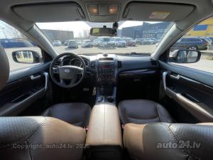 Brūns Kia Sorento 2012 Tartu, ar dzinēja tilpumu 2.20 L un nobraukumu 441 tūkst. km par 7999 €, foto 5 vietnē AUTOMOTO.COM.LV