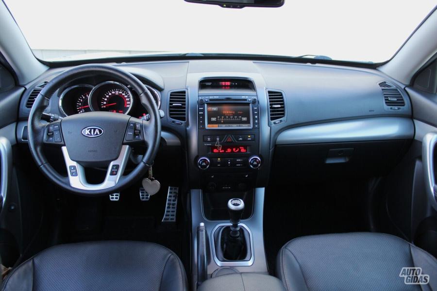 Brūns Kia Sorento 2012 Kretinga, ar dzinēja tilpumu 2.00 L un nobraukumu 198 tūkst. km par 7200 €, foto 8 vietnē AUTOMOTO.COM.LV