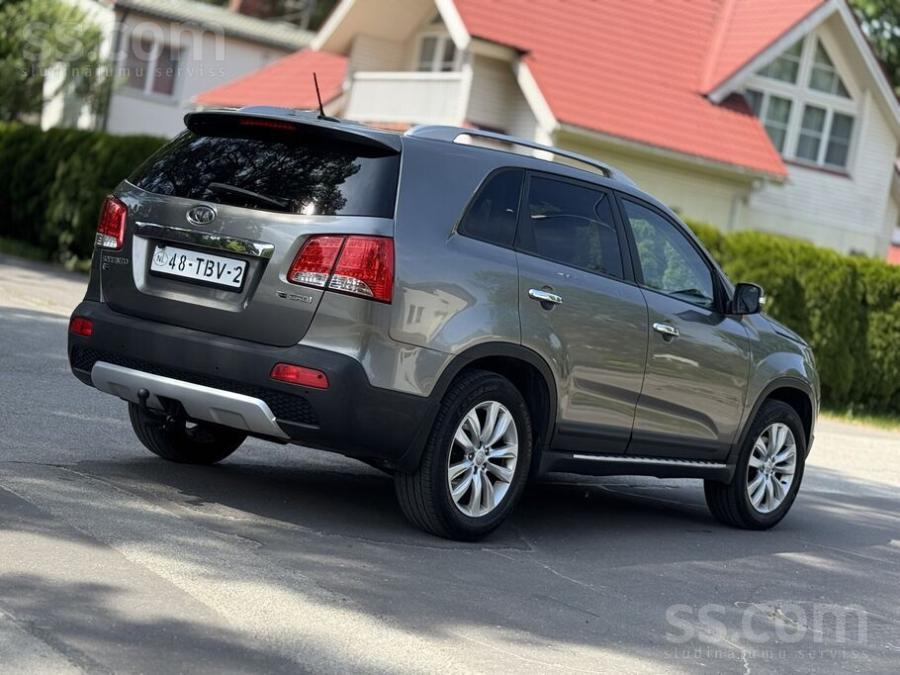 Brūns Kia Sorento 2012 Jūrmala, ar dzinēja tilpumu 2.20 L un nobraukumu 341 tūkst. km par 5690 €, foto 4 vietnē AUTOMOTO.COM.LV