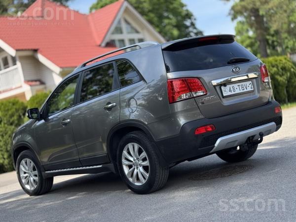Brūns Kia Sorento 2012 Jūrmala, ar dzinēja tilpumu 2.20 L un nobraukumu 341 tūkst. km par 5690 €, foto 4 vietnē AUTOMOTO.COM.LV