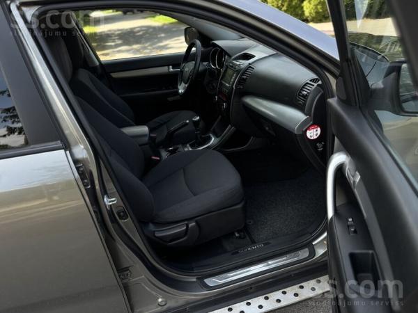Brūns Kia Sorento 2012 Jūrmala, ar dzinēja tilpumu 2.20 L un nobraukumu 341 tūkst. km par 5690 €, foto 7 vietnē AUTOMOTO.COM.LV