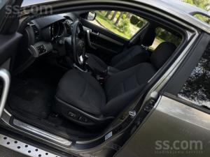 Brūns Kia Sorento 2012 Jūrmala, ar dzinēja tilpumu 2.20 L un nobraukumu 341 tūkst. km par 5690 €, foto 10 vietnē AUTOMOTO.COM.LV